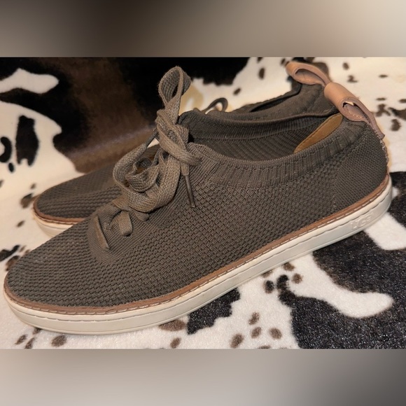 UGG | Shoes | Ugg Sidney Lace Up Sneaker In Green Size | Poshmark